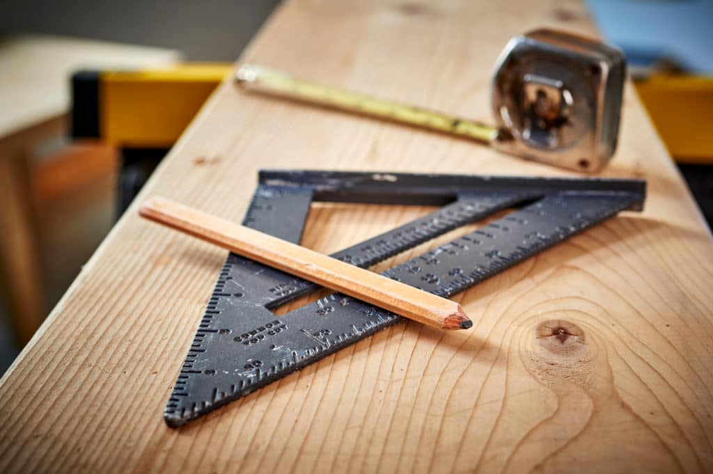 DIY Guide: 10 Tools For Building a Deck